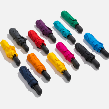 Sac à dos de ville, sac à cosmétique de voyage et parapluie pliant ...